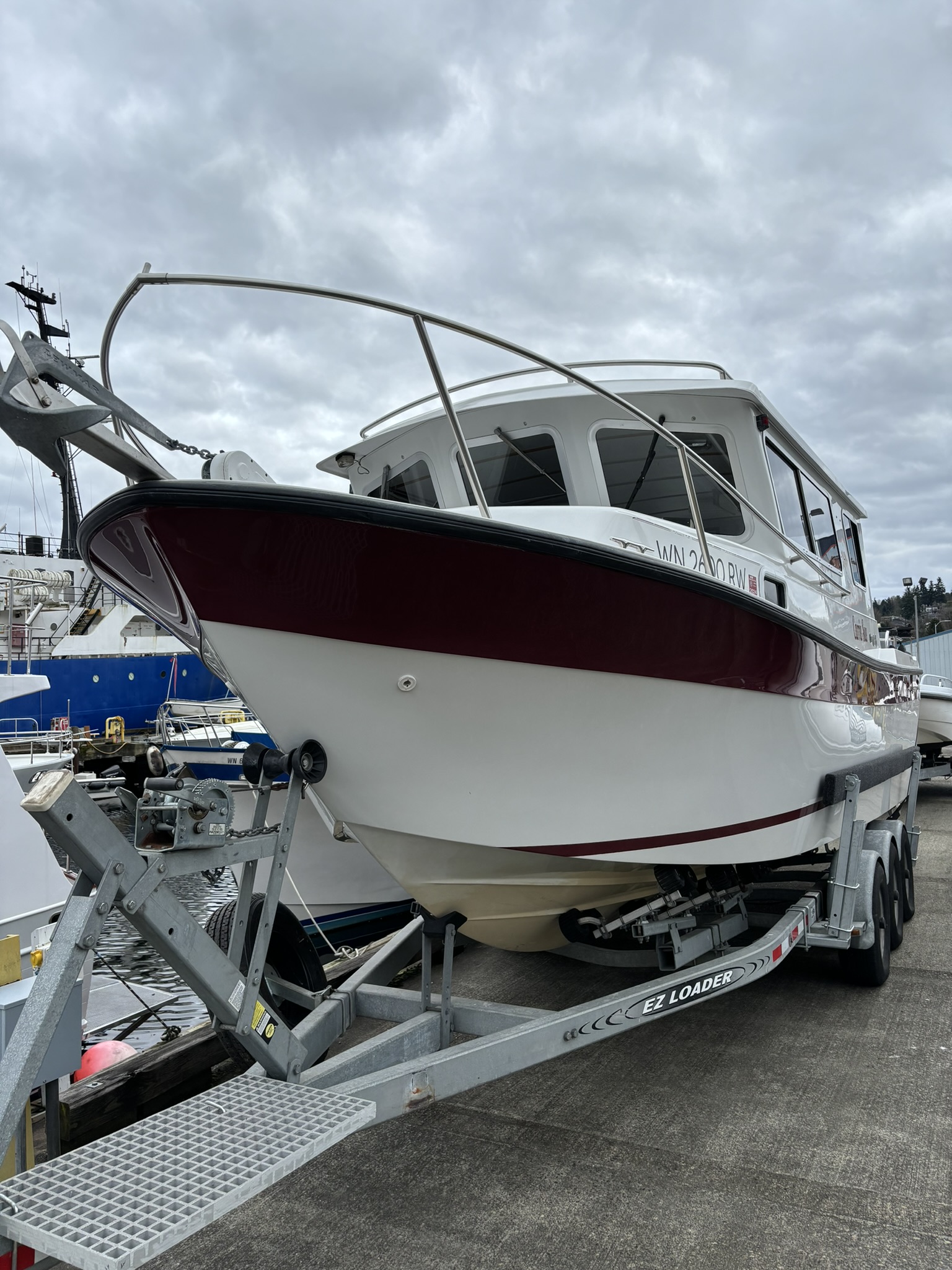 27' SeaSport Navigator 2700 - WAYPOINT MARINE GROUP
